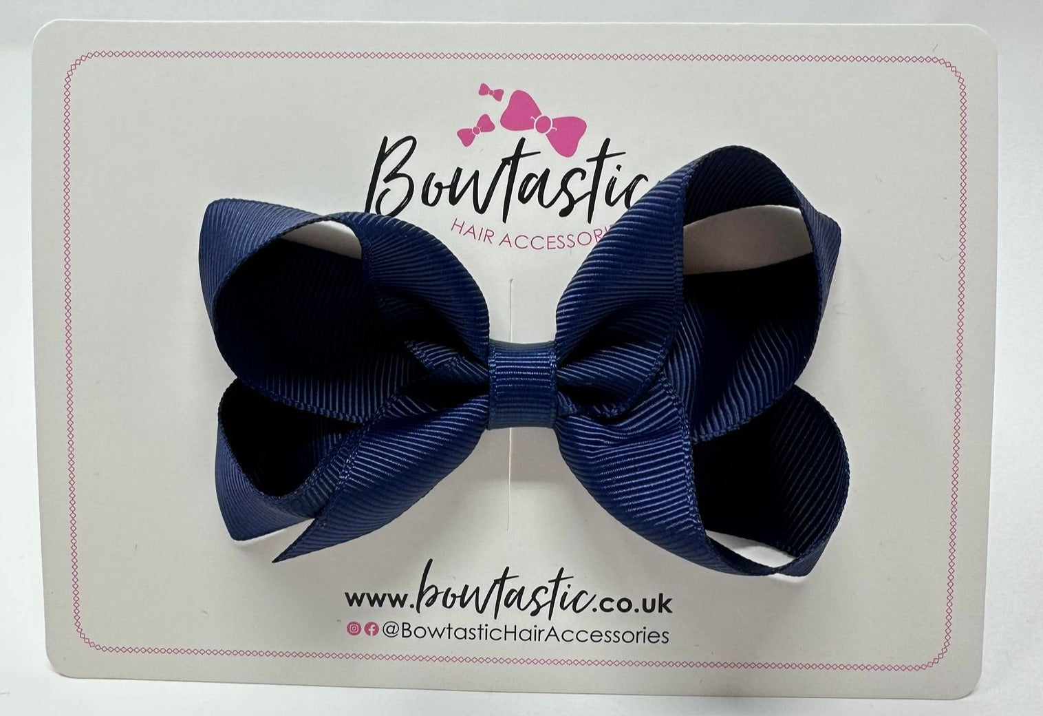 Shop Medium Bows at Bowtastic | Bowtastic